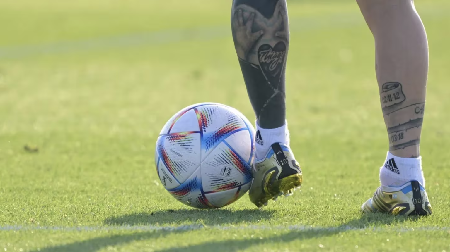 (Imagen) "El futbolista Lionel Messi con Jeffrey Epstein": #Falso ...