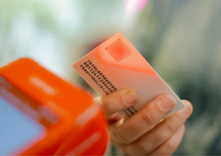 Tu carnet como billetera: Chile estrena pagos con cédula de identidad ...